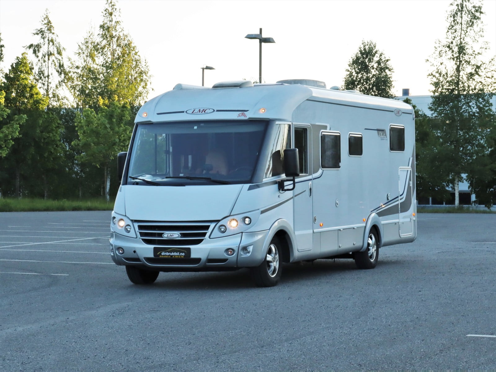 En fullservice bilforhandler - Se våre bruktbiler og bobiler til salgs